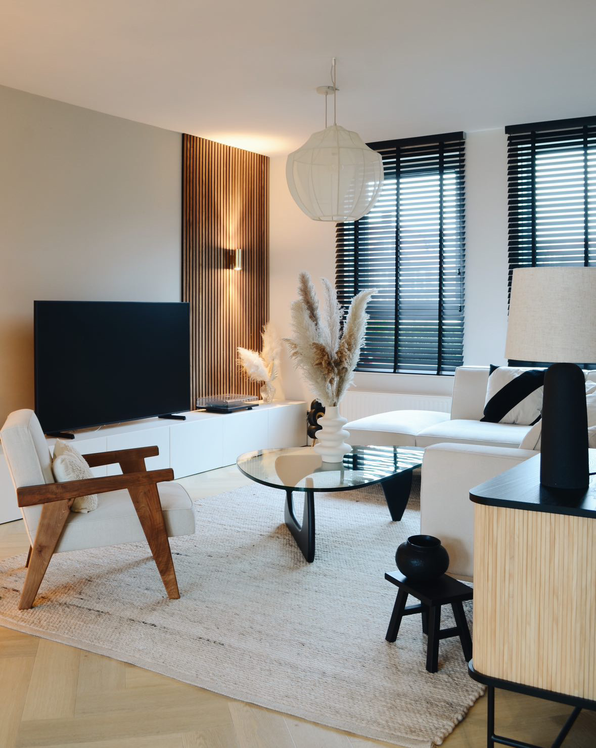 Binnenkijken bij 3 beige interieurs van bekende interieur influencers